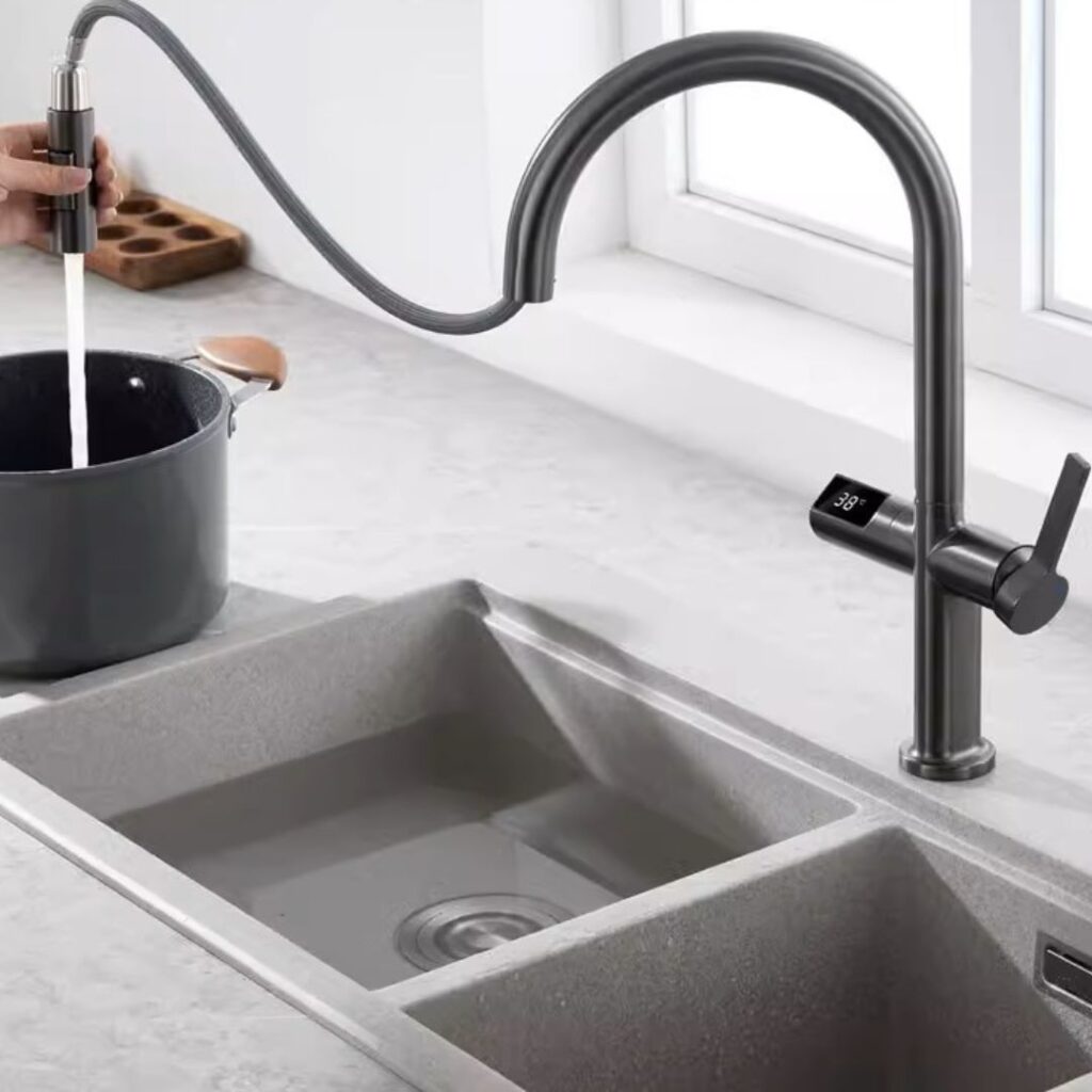 F-D-01 Smart Kitchen Faucet with Pull-Out Sprayer and Digital ...